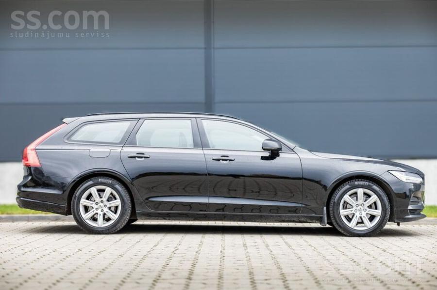 Melns Volvo V90 2018 Rīga, ar dzinēja tilpumu 2.00 L un nobraukumu 263 tūkst. km par 14990 €, foto 4 vietnē AUTOMOTO.COM.LV