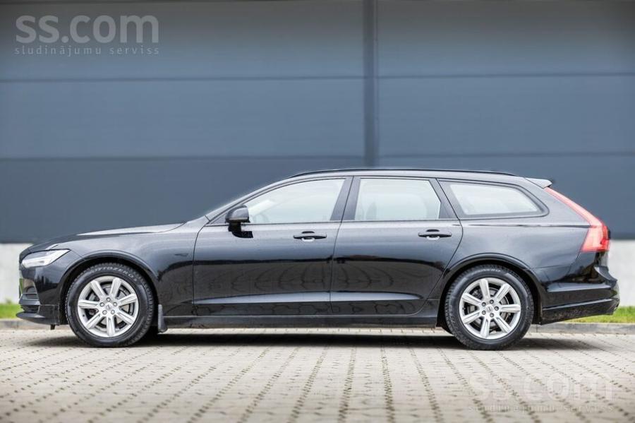 Melns Volvo V90 2018 Rīga, ar dzinēja tilpumu 2.00 L un nobraukumu 263 tūkst. km par 14990 €, foto 5 vietnē AUTOMOTO.COM.LV