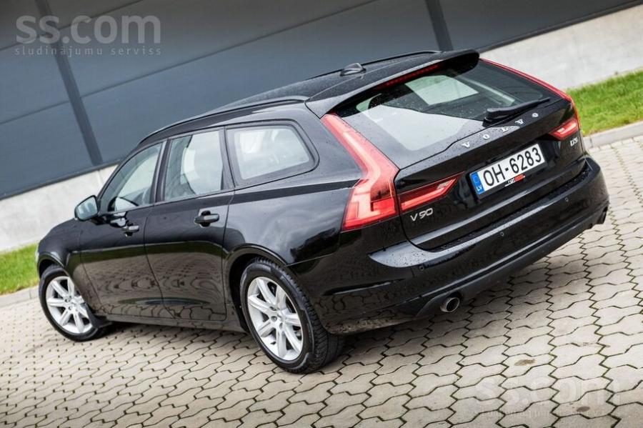 Melns Volvo V90 2018 Rīga, ar dzinēja tilpumu 2.00 L un nobraukumu 263 tūkst. km par 14990 €, foto 7 vietnē AUTOMOTO.COM.LV