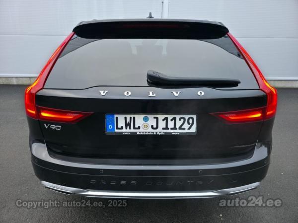 Melns Volvo V90 2018 Tallina, ar dzinēja tilpumu 2.00 L un nobraukumu 171 tūkst. km par 20990 €, foto 8 vietnē AUTOMOTO.COM.LV