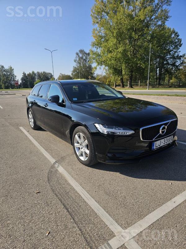 Black Volvo V90 2018 in Aizkraukle, with an engine capacity of 2.00 L and mileage of 212 thousand km for 15200 €, photo 3 on AUTOMOTO.COM.LV