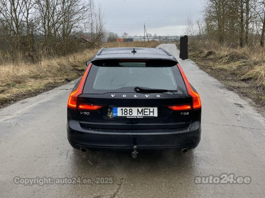 Melns Volvo V90 2018 Tallina, ar dzinēja tilpumu 2.00 L un nobraukumu 426 tūkst. km par 10900 €, foto 6 vietnē AUTOMOTO.COM.LV