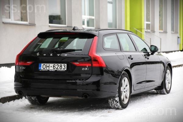 Black Volvo V90 2018 in Riga, with an engine capacity of 2.00 L and mileage of 263 thousand km for 13995 €, photo 6 on AUTOMOTO.COM.LV