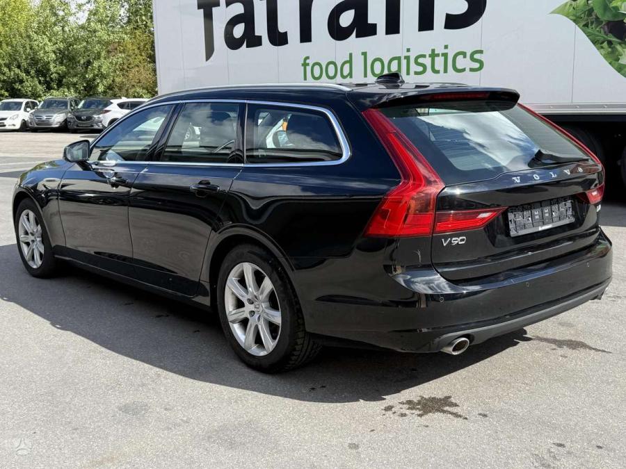 Melns Volvo V90 2018 Kauņa, ar dzinēja tilpumu 2.00 L un nobraukumu 138 tūkst. km par 18400 €, foto 15 vietnē AUTOMOTO.COM.LV
