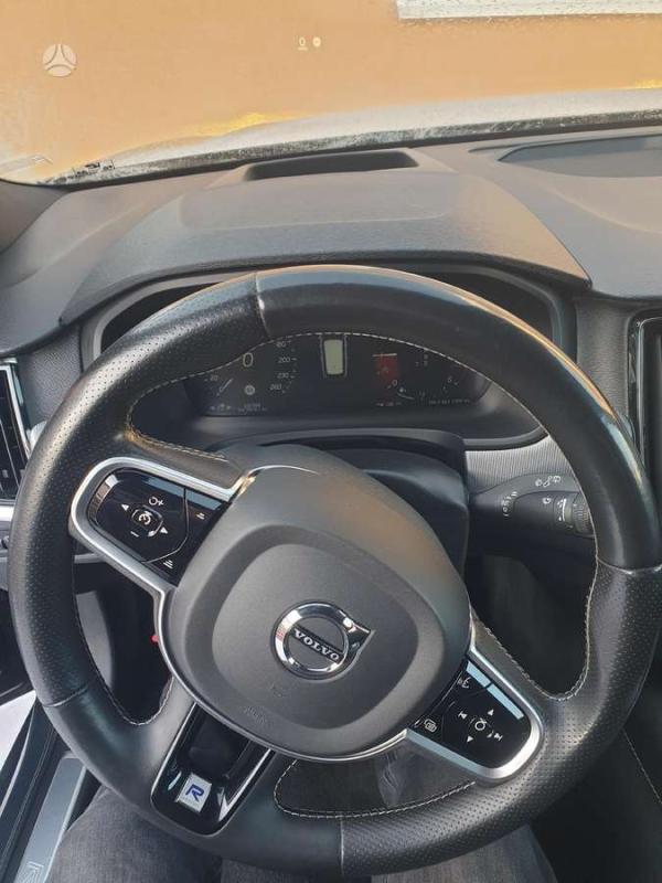 Black Volvo V90 2018 in Vilnius, with an engine capacity of 1.97 L and mileage of 201 thousand km for 17600 €, photo 9 on AUTOMOTO.COM.LV