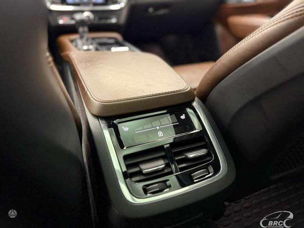 Melns Volvo V90 2018 Viļņa, ar dzinēja tilpumu 1.97 L un nobraukumu 159 tūkst. km par 25000 €, foto 5 vietnē AUTOMOTO.COM.LV