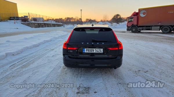 Черный Вольво В90 2018 в Таллин, объемом двигателя 1.97 л и пробегом 204 тыс. км за 15900 €, фото 5 на AUTOMOTO.COM.LV