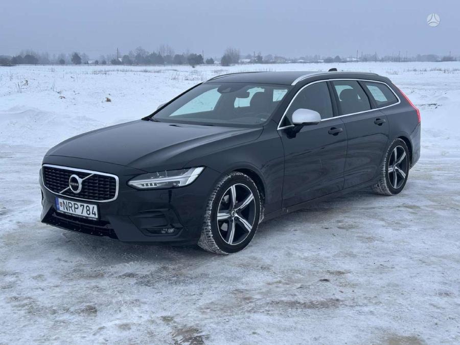Black Volvo V90 2018 in Silute, with an engine capacity of 1.97 L and mileage of 258 thousand km for 13999 €, photo 4 on AUTOMOTO.COM.LV
