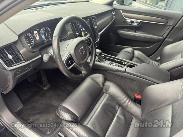 Melns Volvo V90 2018 Tallina, ar dzinēja tilpumu 2.00 L un nobraukumu 390 tūkst. km par 13495 €, foto 11 vietnē AUTOMOTO.COM.LV