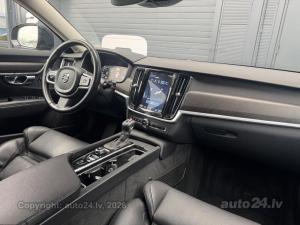 Black Volvo V90 2018 in Tallinn, with an engine capacity of 2.00 L and mileage of 390 thousand km for 13495 €, photo 13 on AUTOMOTO.COM.LV