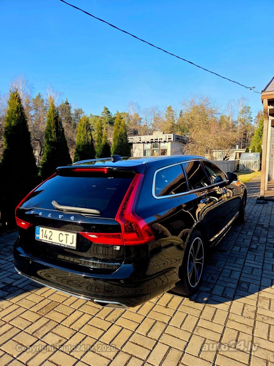 Melns Volvo V90 2018 Tallina, ar dzinēja tilpumu 2.00 L un nobraukumu 147 tūkst. km par 25500 €, foto 2 vietnē AUTOMOTO.COM.LV