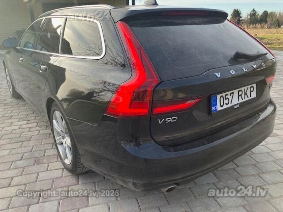 Melns Volvo V90 2018 Vehma, ar dzinēja tilpumu 2.00 L un nobraukumu 205 tūkst. km par 16500 €, foto 5 vietnē AUTOMOTO.COM.LV