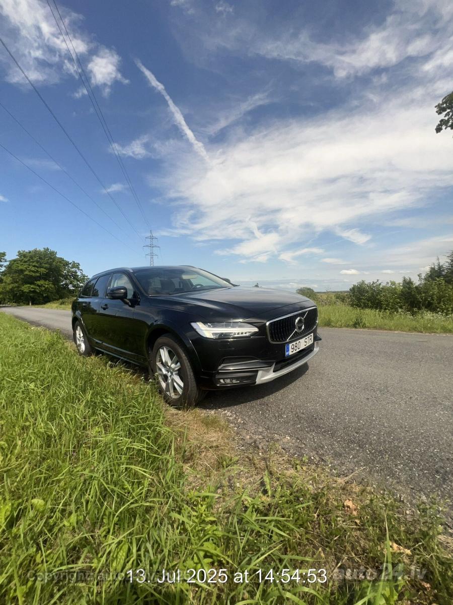 Melns Volvo V90 2018 Tallina, ar dzinēja tilpumu 2.00 L un nobraukumu 222 tūkst. km par 23600 €, foto 1 vietnē AUTOMOTO.COM.LV