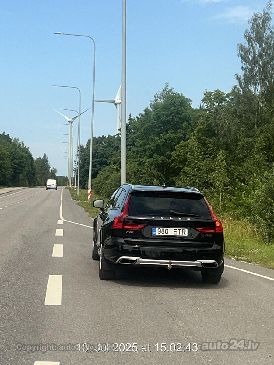 Melns Volvo V90 2018 Tallina, ar dzinēja tilpumu 2.00 L un nobraukumu 222 tūkst. km par 23600 €, foto 3 vietnē AUTOMOTO.COM.LV