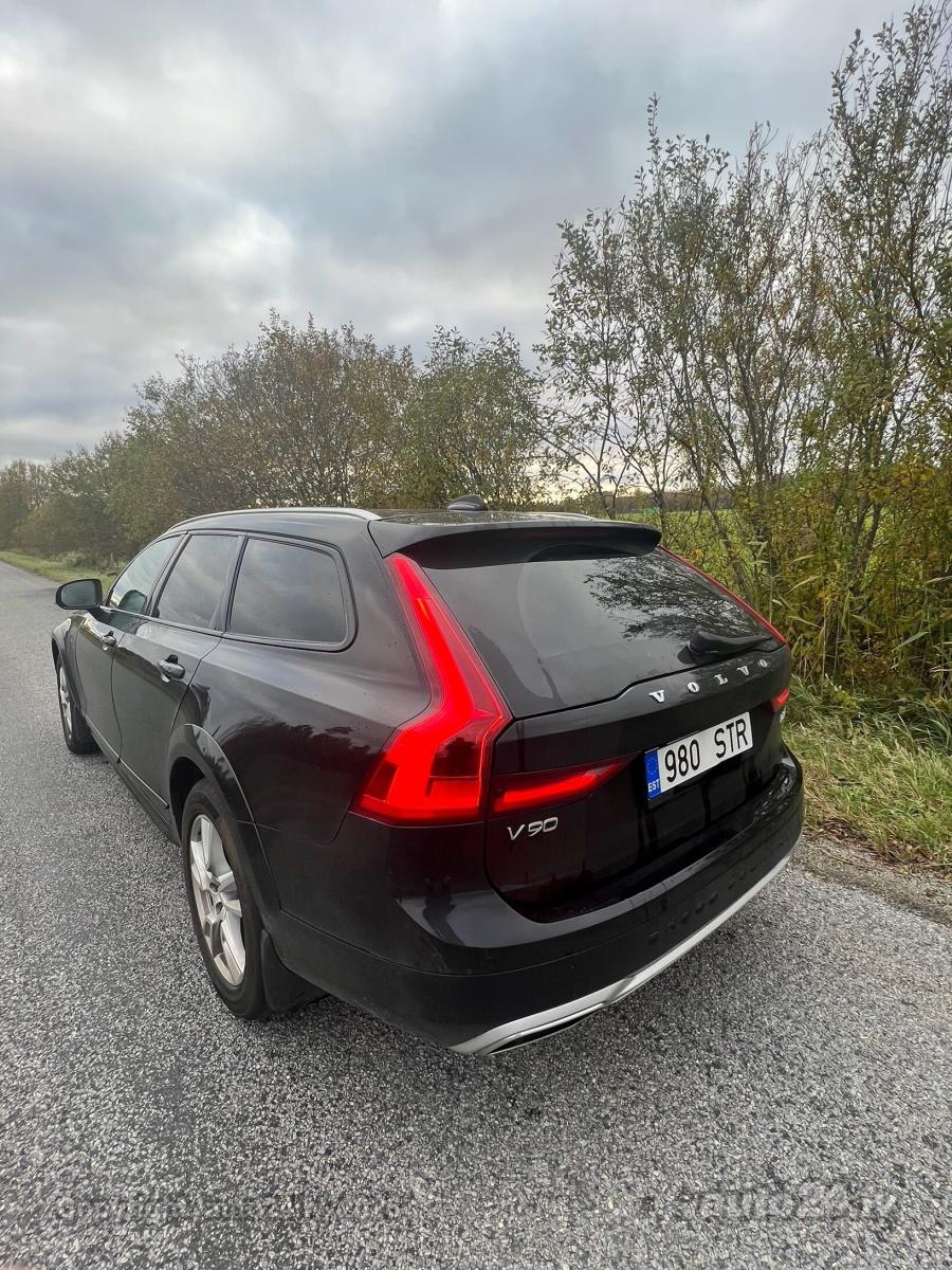 Melns Volvo V90 2018 Tallina, ar dzinēja tilpumu 2.00 L un nobraukumu 222 tūkst. km par 23600 €, foto 6 vietnē AUTOMOTO.COM.LV