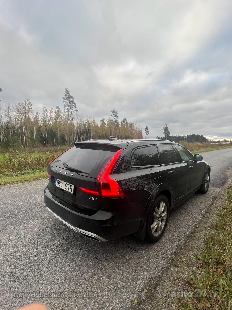 Melns Volvo V90 2018 Tallina, ar dzinēja tilpumu 2.00 L un nobraukumu 222 tūkst. km par 23600 €, foto 7 vietnē AUTOMOTO.COM.LV