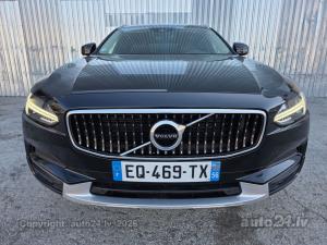 Melns Volvo V90 2018 Tallina, ar dzinēja tilpumu 2.00 L un nobraukumu 241 tūkst. km par 17790 €, foto 8 vietnē AUTOMOTO.COM.LV