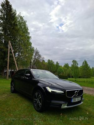 Black Volvo V90 2018 in Tartu, with an engine capacity of 2.00 L and mileage of 183 thousand km for 20900 €, photo 4 on AUTOMOTO.COM.LV
