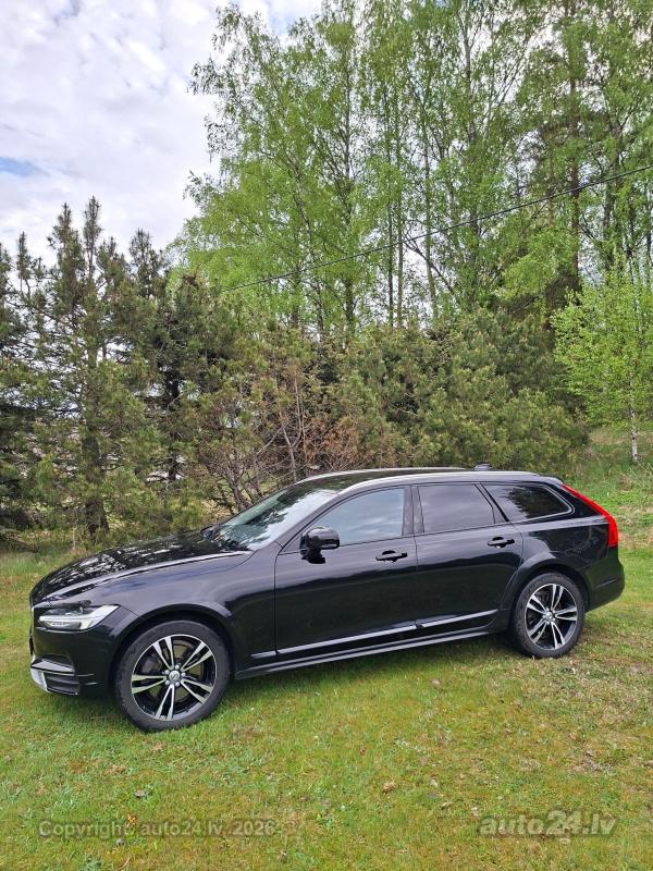 Melns Volvo V90 2018 Tartu, ar dzinēja tilpumu 2.00 L un nobraukumu 183 tūkst. km par 20900 €, foto 5 vietnē AUTOMOTO.COM.LV