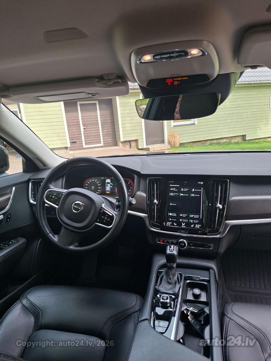 Black Volvo V90 2018 in Tartu, with an engine capacity of 2.00 L and mileage of 183 thousand km for 20900 €, photo 11 on AUTOMOTO.COM.LV