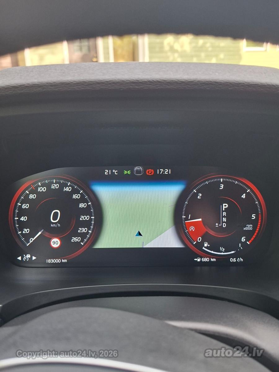 Black Volvo V90 2018 in Tartu, with an engine capacity of 2.00 L and mileage of 183 thousand km for 20900 €, photo 18 on AUTOMOTO.COM.LV