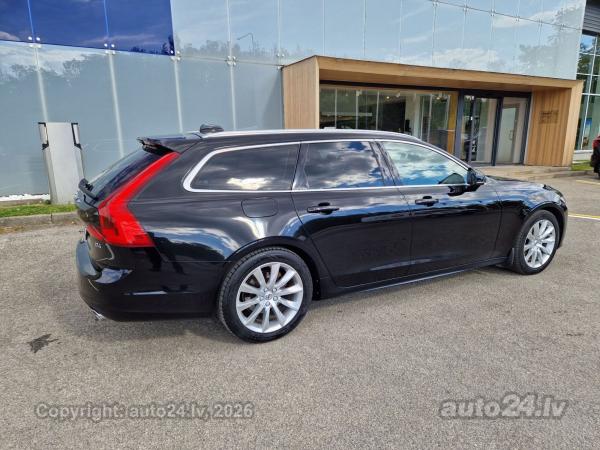 Melns Volvo V90 2018 Tallina, ar dzinēja tilpumu 2.00 L un nobraukumu 288 tūkst. km par 15900 €, foto 4 vietnē AUTOMOTO.COM.LV