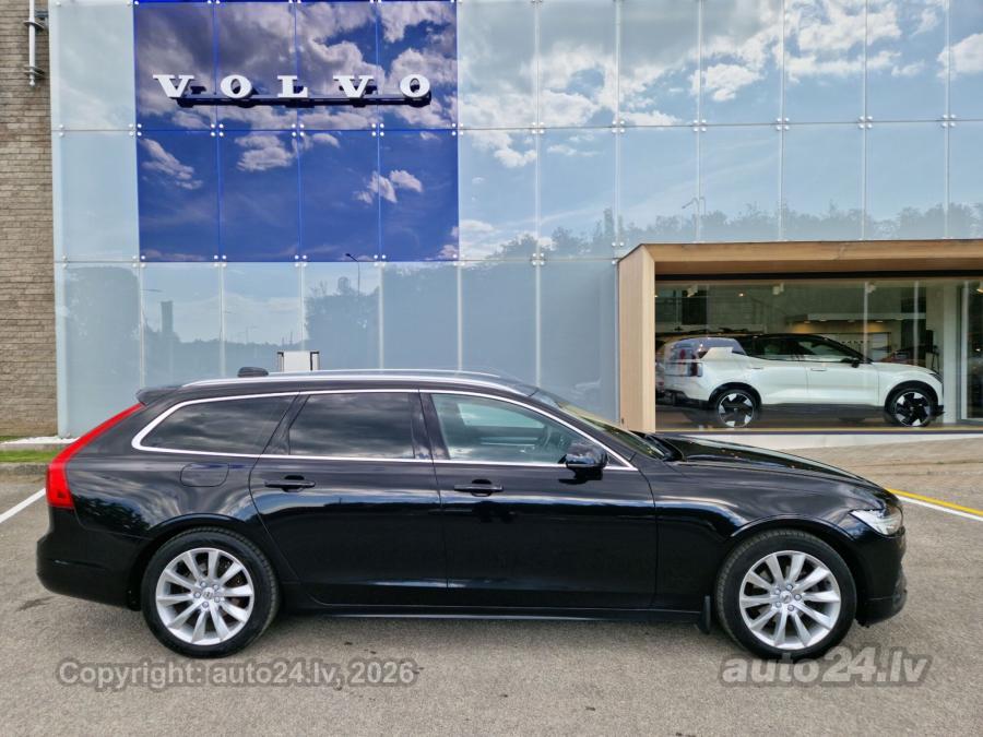 Black Volvo V90 2018 in Tallinn, with an engine capacity of 2.00 L and mileage of 288 thousand km for 15900 €, photo 6 on AUTOMOTO.COM.LV
