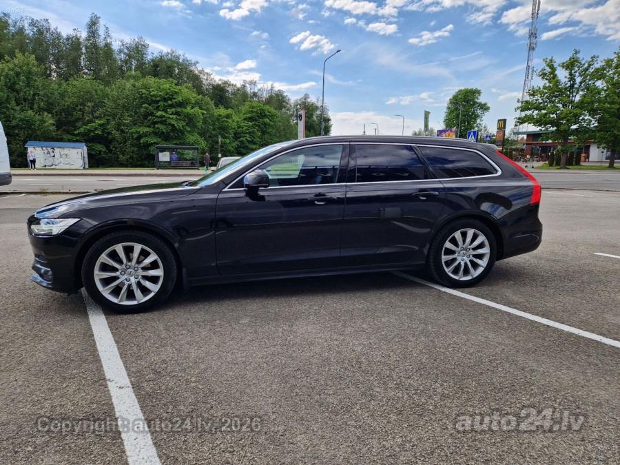Black Volvo V90 2018 in Tallinn, with an engine capacity of 2.00 L and mileage of 288 thousand km for 15900 €, photo 7 on AUTOMOTO.COM.LV