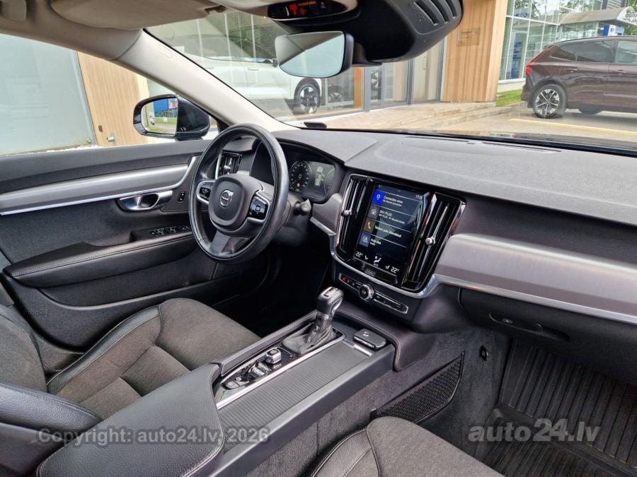 Black Volvo V90 2018 in Tallinn, with an engine capacity of 2.00 L and mileage of 288 thousand km for 15900 €, photo 8 on AUTOMOTO.COM.LV