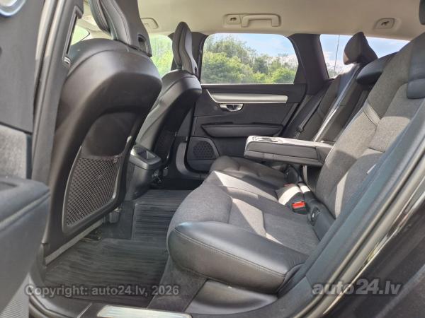 Melns Volvo V90 2018 Tallina, ar dzinēja tilpumu 2.00 L un nobraukumu 288 tūkst. km par 15900 €, foto 9 vietnē AUTOMOTO.COM.LV