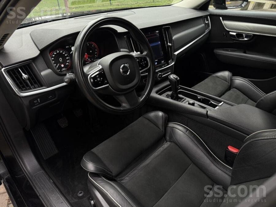 Melns Volvo V90 2018 Rīga, ar dzinēja tilpumu 2.00 L un nobraukumu 164 tūkst. km par 13900 €, foto 10 vietnē AUTOMOTO.COM.LV