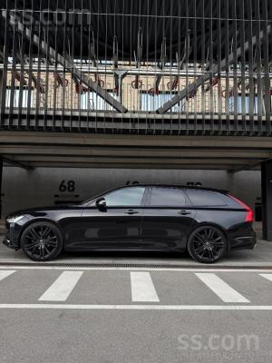 Melns Volvo V90 2018 Rīga, ar dzinēja tilpumu 2.00 L un nobraukumu 199 tūkst. km par 22000 €, foto 13 vietnē AUTOMOTO.COM.LV