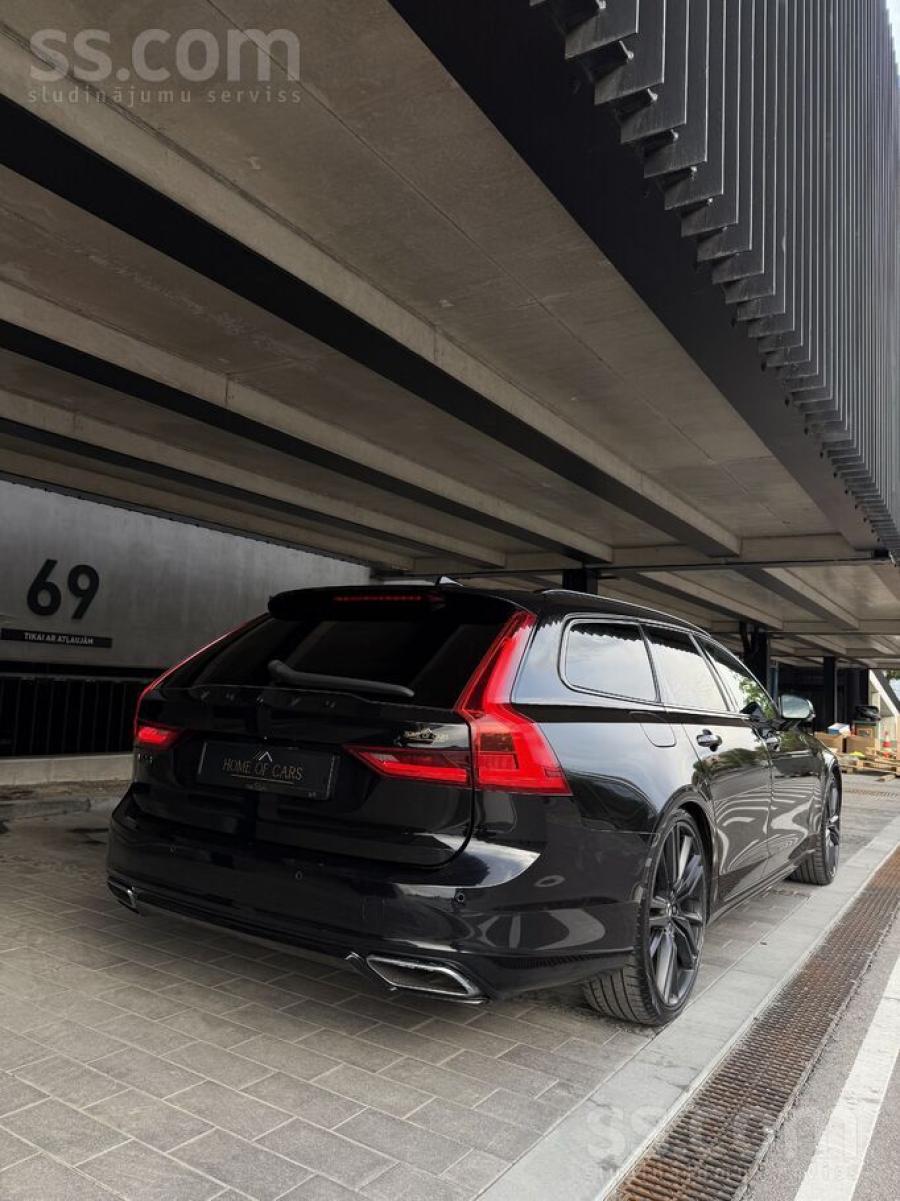 Melns Volvo V90 2018 Rīga, ar dzinēja tilpumu 2.00 L un nobraukumu 199 tūkst. km par 22000 €, foto 17 vietnē AUTOMOTO.COM.LV