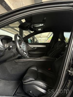Melns Volvo V90 2018 Rīga, ar dzinēja tilpumu 2.00 L un nobraukumu 199 tūkst. km par 22000 €, foto 23 vietnē AUTOMOTO.COM.LV