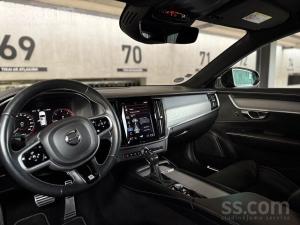 Melns Volvo V90 2018 Rīga, ar dzinēja tilpumu 2.00 L un nobraukumu 199 tūkst. km par 22000 €, foto 24 vietnē AUTOMOTO.COM.LV