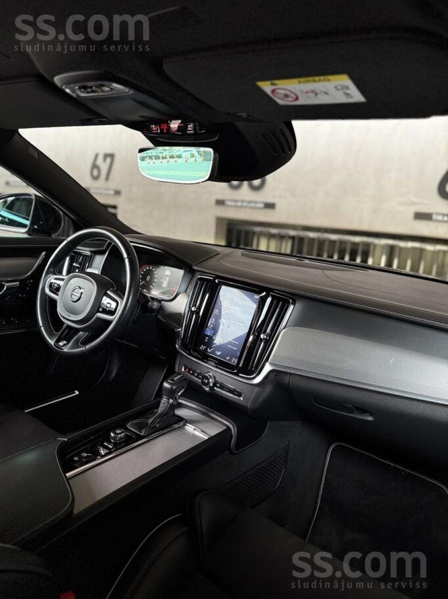 Melns Volvo V90 2018 Rīga, ar dzinēja tilpumu 2.00 L un nobraukumu 199 tūkst. km par 22000 €, foto 27 vietnē AUTOMOTO.COM.LV