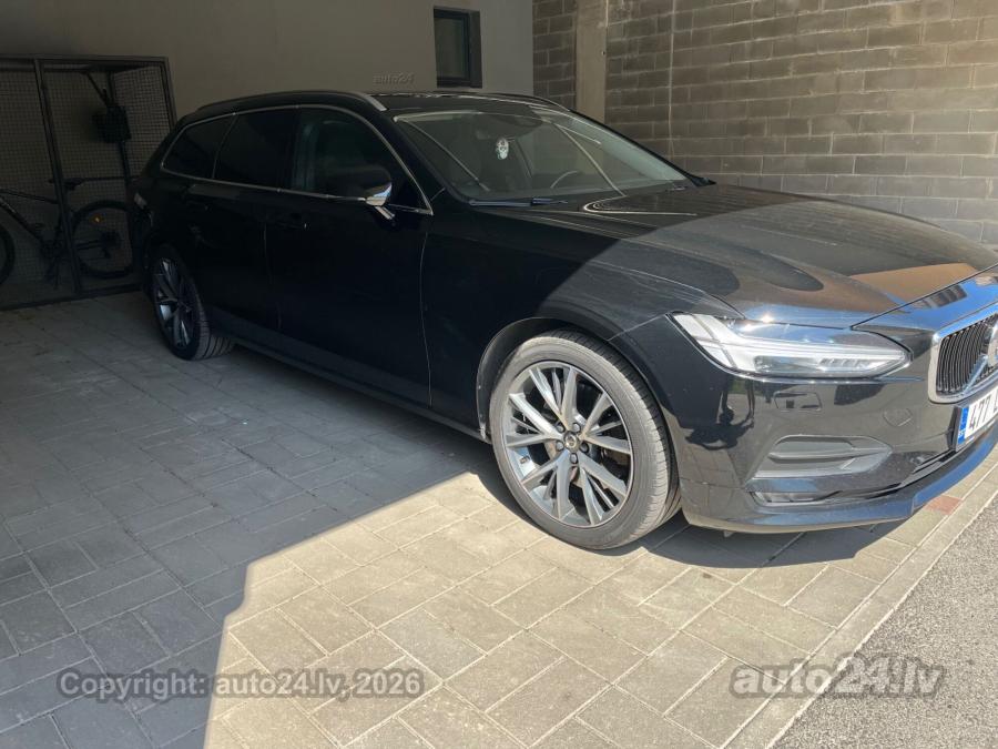 Melns Volvo V90 2018 Mardu, ar dzinēja tilpumu 2.00 L un nobraukumu 292 tūkst. km par 13650 €, foto 4 vietnē AUTOMOTO.COM.LV
