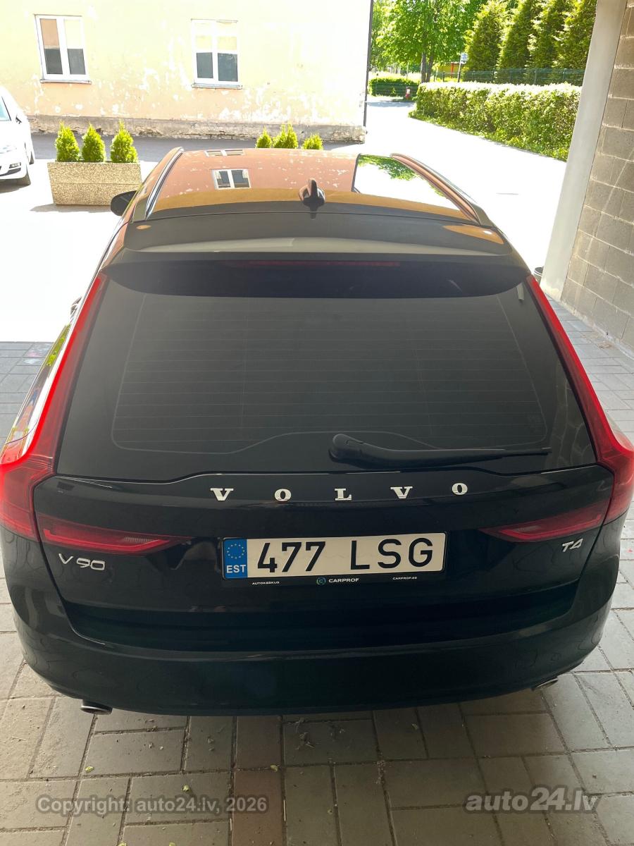 Melns Volvo V90 2018 Mardu, ar dzinēja tilpumu 2.00 L un nobraukumu 292 tūkst. km par 13650 €, foto 6 vietnē AUTOMOTO.COM.LV