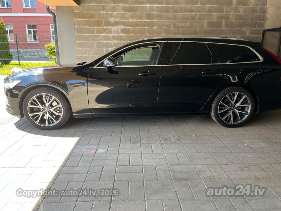 Melns Volvo V90 2018 Mardu, ar dzinēja tilpumu 2.00 L un nobraukumu 292 tūkst. km par 13650 €, foto 8 vietnē AUTOMOTO.COM.LV