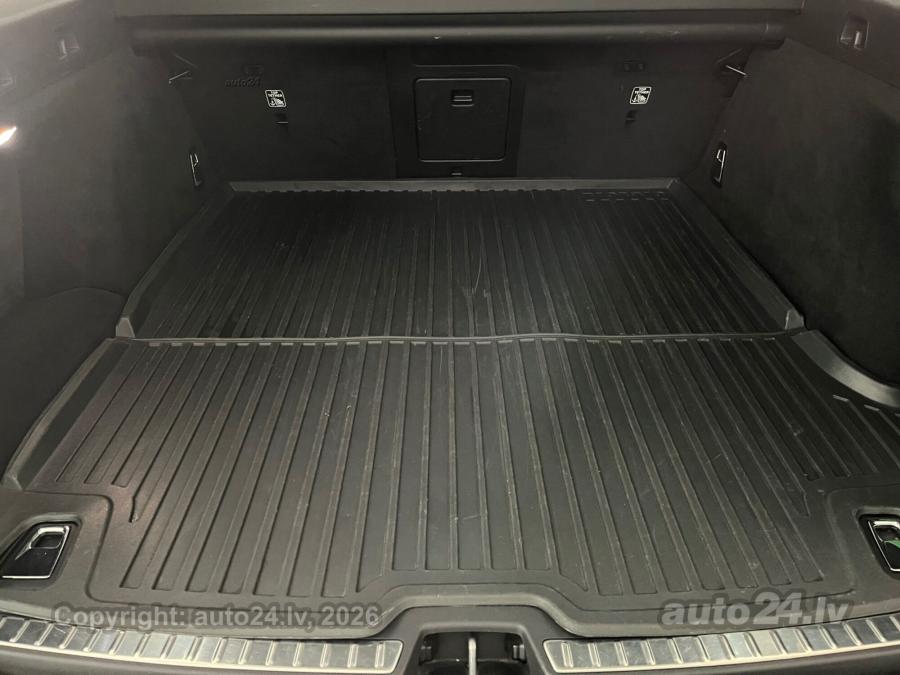 Melns Volvo V90 2018 Mardu, ar dzinēja tilpumu 2.00 L un nobraukumu 292 tūkst. km par 13650 €, foto 13 vietnē AUTOMOTO.COM.LV