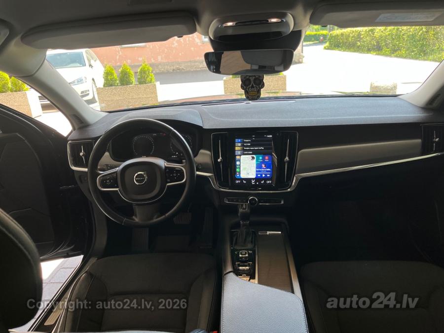 Melns Volvo V90 2018 Mardu, ar dzinēja tilpumu 2.00 L un nobraukumu 292 tūkst. km par 13650 €, foto 15 vietnē AUTOMOTO.COM.LV