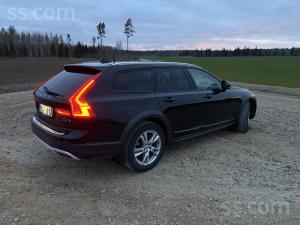 Черный Вольво В90 2018 в Цесис, объемом двигателя 2.00 л и пробегом 556 тыс. км за 12950 €, фото 6 на AUTOMOTO.COM.LV