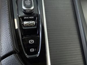 Melns Volvo V90 2018 Rīga, ar dzinēja tilpumu 2.00 L un nobraukumu 242 tūkst. km par 12900 €, foto 15 vietnē AUTOMOTO.COM.LV