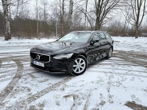 Black Volvo V90 2018 in Riga, with an engine capacity of 2.00 L and mileage of 164 thousand km for 6500 €, photo 1 on AUTOMOTO.COM.LV