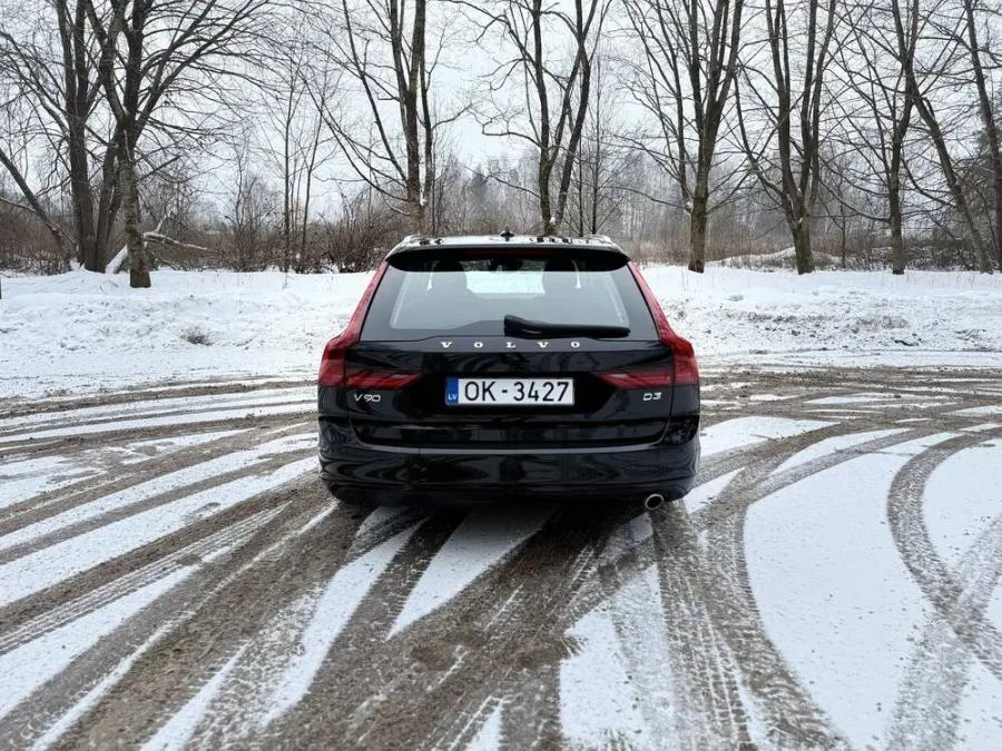 Black Volvo V90 2018 in Riga, with an engine capacity of 2.00 L and mileage of 164 thousand km for 6500 €, photo 5 on AUTOMOTO.COM.LV
