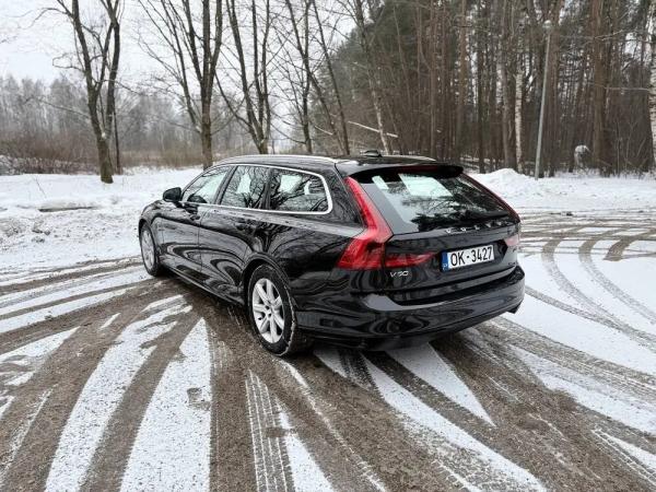 Black Volvo V90 2018 in Riga, with an engine capacity of 2.00 L and mileage of 164 thousand km for 6500 €, photo 5 on AUTOMOTO.COM.LV