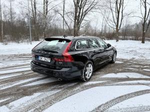 Black Volvo V90 2018 in Riga, with an engine capacity of 2.00 L and mileage of 164 thousand km for 6500 €, photo 7 on AUTOMOTO.COM.LV