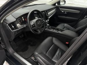 Black Volvo V90 2018 in Riga, with an engine capacity of 2.00 L and mileage of 164 thousand km for 6500 €, photo 13 on AUTOMOTO.COM.LV