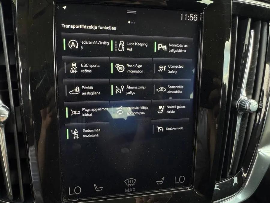 Black Volvo V90 2018 in Riga, with an engine capacity of 2.00 L and mileage of 164 thousand km for 6500 €, photo 18 on AUTOMOTO.COM.LV