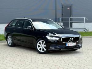 Black Volvo V90 2018 in Riga, with an engine capacity of 2.00 L and mileage of 242 thousand km for 12900 €, photo 3 on AUTOMOTO.COM.LV